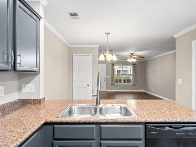 357 Sam Houston Cir