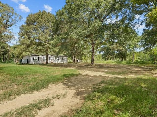 357 Private Road 6907, Palestine, TX 75803