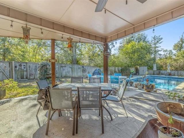 357 White Oak Dr, Lake Charles, LA 70611