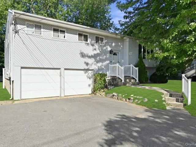 357 Town Line Rd, East Northport, NY 11731