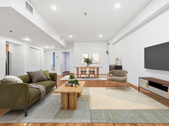 357 Varick St # 123B