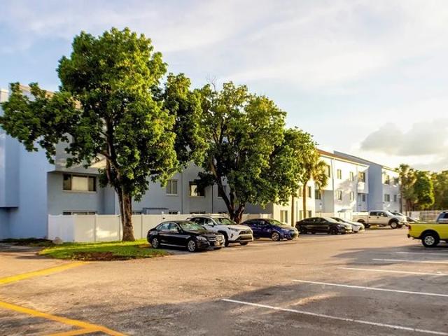 3585 Central Ave, Fort Myers, FL 33901