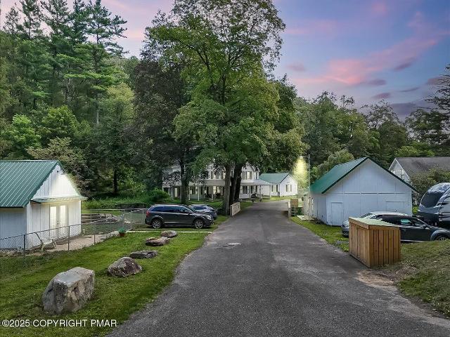 3585 Fairyland Road