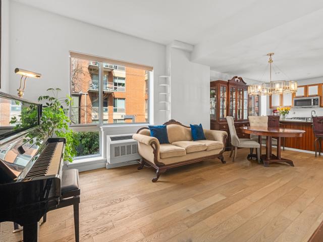 3585 greystone avenue 3e