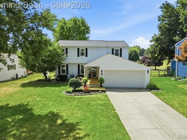 3585 Loon Lake Rd, Wixom, MI 48393
