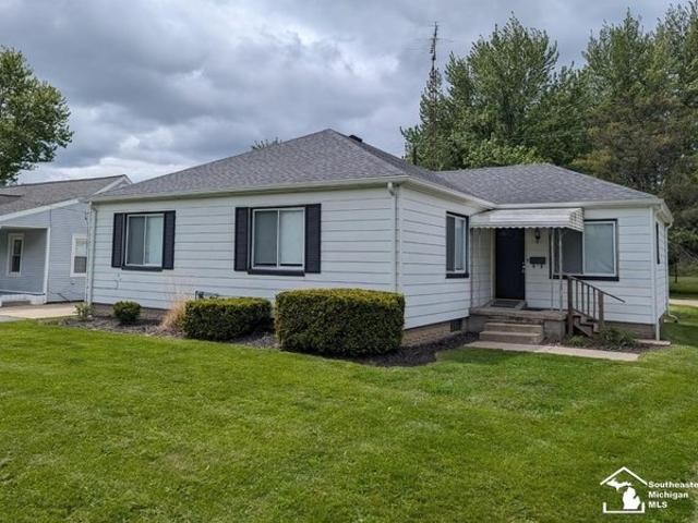 3585 Vivian Rd, Monroe, MI 48162