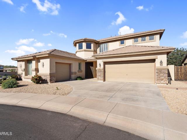 3586 e riopelle court