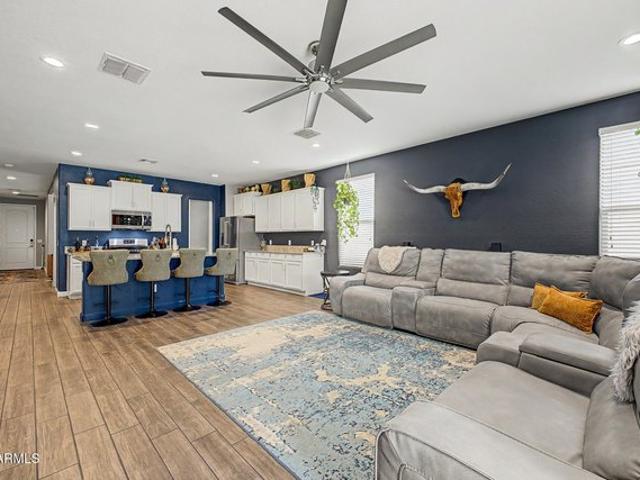 35871 N Loemann Dr, San Tan Valley, AZ 85143