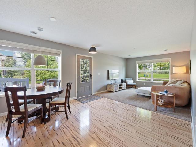 3587 Maureen Lane