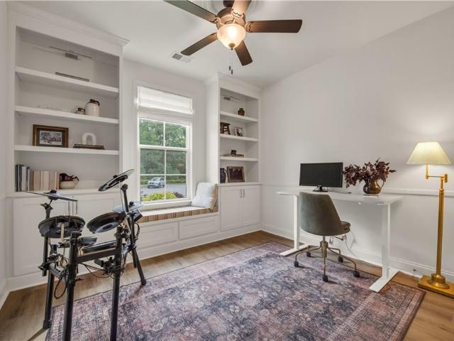 3588 Creek Hollow