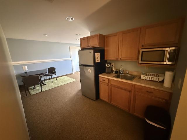 3588 Green Pointe Center # 1