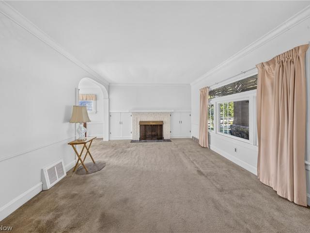 3588 W 155th Street