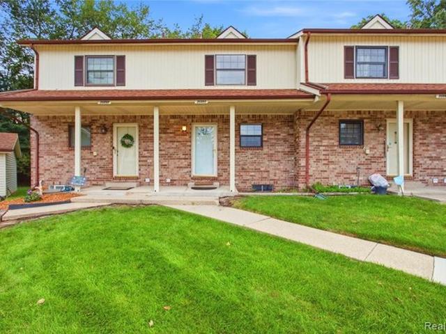 35893 Castlewood Ct, Westland, MI 48185