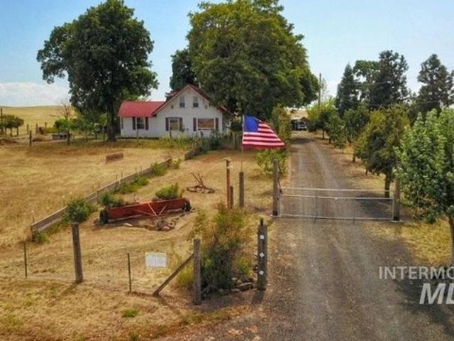 35892 North Rd, Kendrick, ID 83537