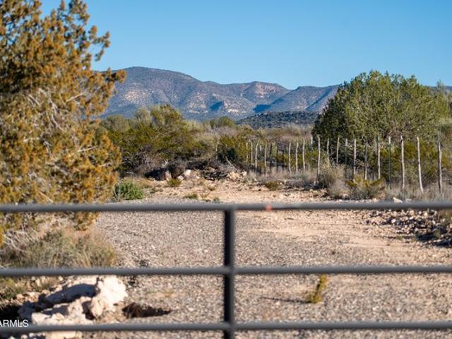 3580 N Kit Carson Trl, Rimrock, AZ 86335