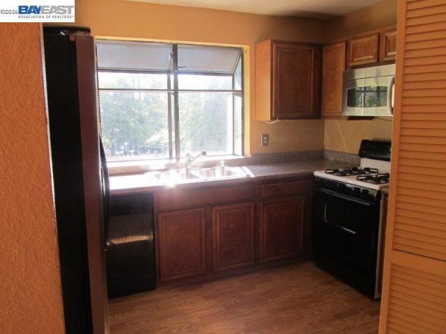 3580 Birchwood Ter