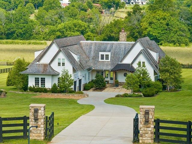 3580 Gray Ln, Thompsons Station, TN 37179