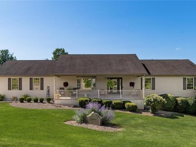 3580 Hayfield Rd, Dresden, OH 43821