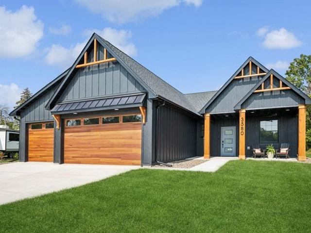 3580 Rooney Pl, White Bear Lake, MN 55110