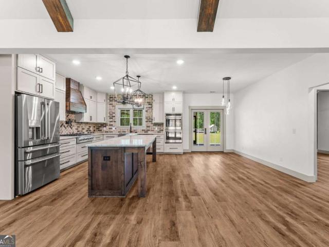 3583 Blue Jay Road