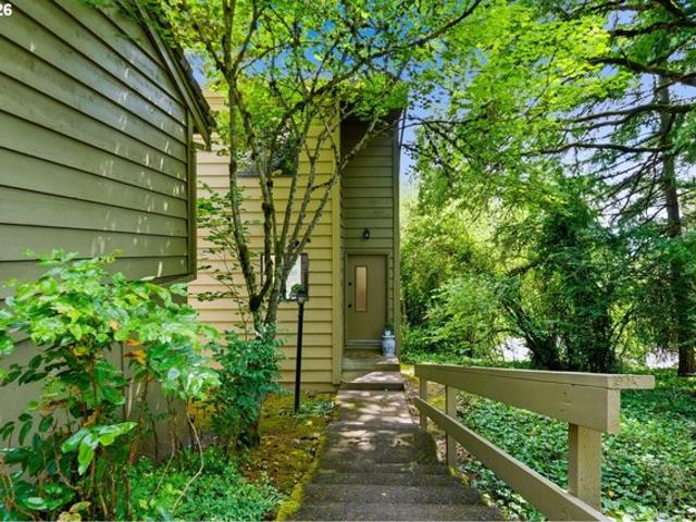358 Cervantes Cir, Lake Oswego, OR 97035