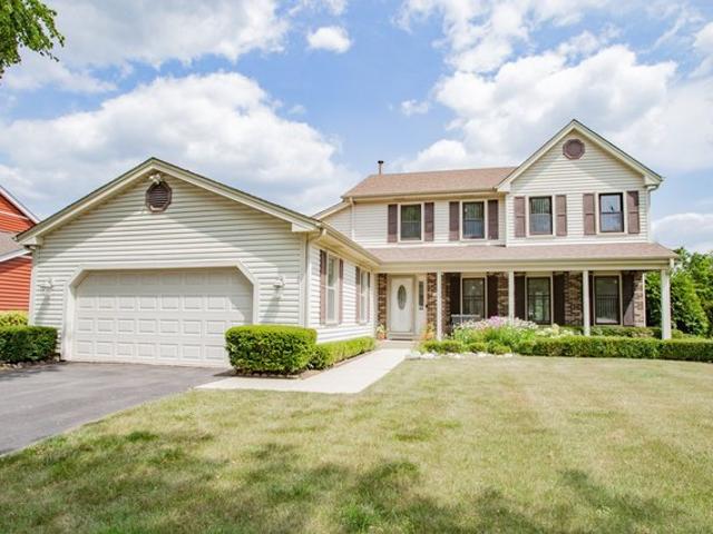 358 E Beech Dr, Schaumburg, IL 60193