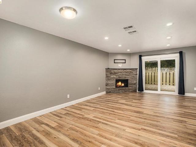 358 Eastgate Ln
