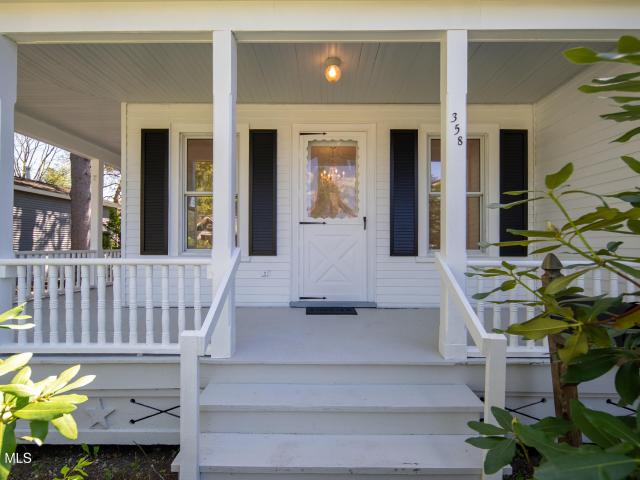 358 Kenwood Avenue