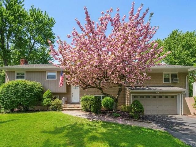 358 Lake Shore Dr, Monroe, NY 10950