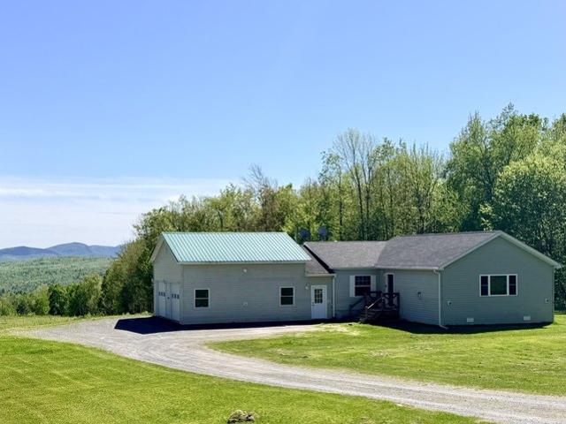358 Number 37 Rd, Saranac, NY 12981