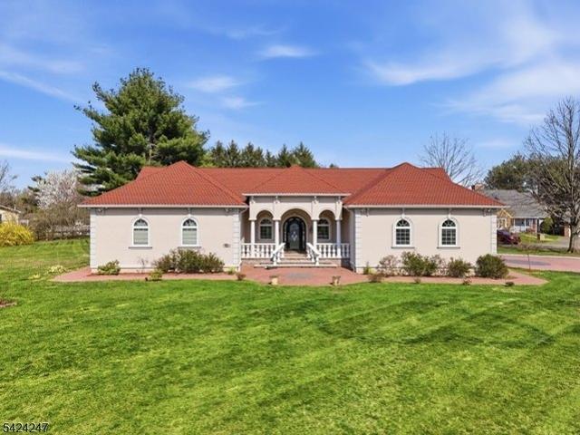 358 S Middlebush Rd, Franklin Twp, NJ 08873