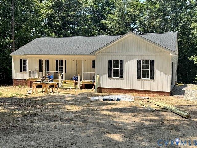358 Poplar Springs Dr, Tappahannock, VA 22560