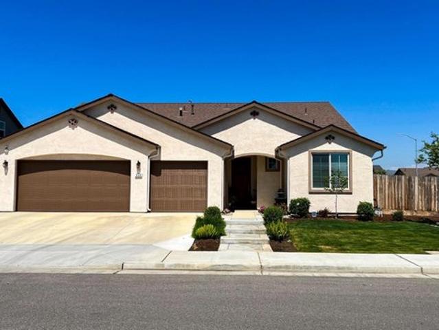 358 Rebel St, Reedley, CA 93654