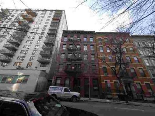 358 West 51st Street: 1 bd 1 ba