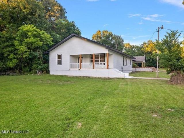 3594 N Liberty St, Canton, MS 39046