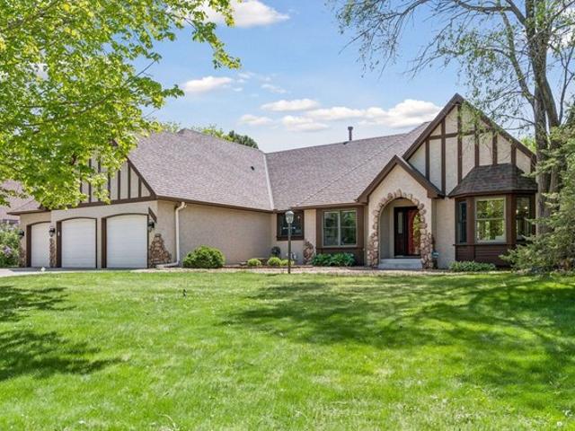 3595 Rae Ln, Woodbury, MN 55125