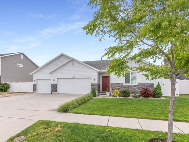 3595 S Water Lilly Ln, Syracuse, UT 84075