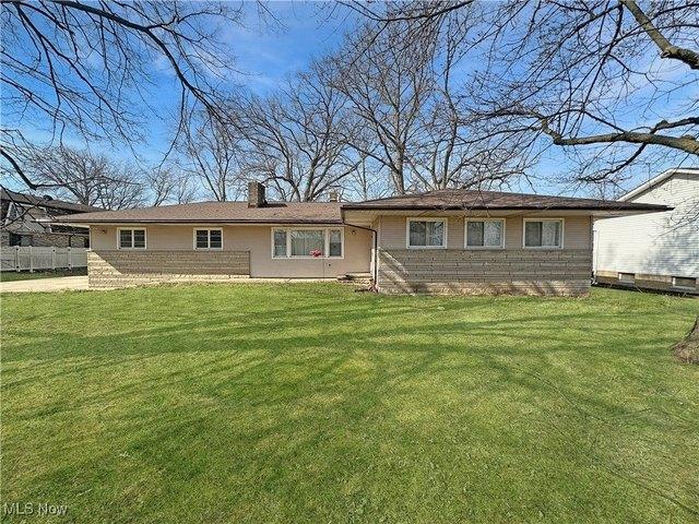 35965 Lake Shore Blvd, Eastlake, OH 44095