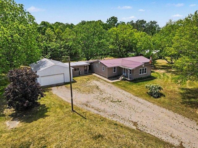 3599 S Maple Island Rd, Hesperia, MI 49421