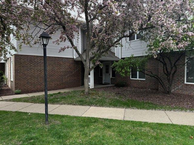3590 Blue Jay Way Apt 206, Eagan, MN 55123