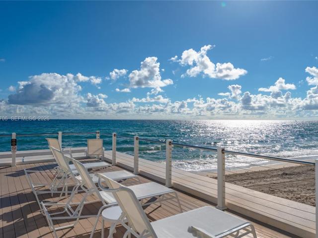 3590 S Ocean Blvd, South Palm Beach, USA, Fl