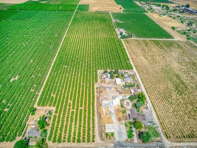 3590 S McCall Ave, Sanger, CA 93657