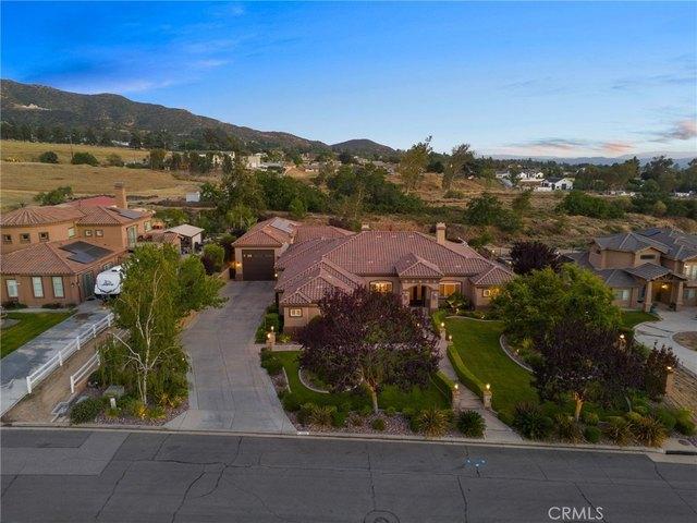 35929 Creekside Rd, Yucaipa, CA 92399