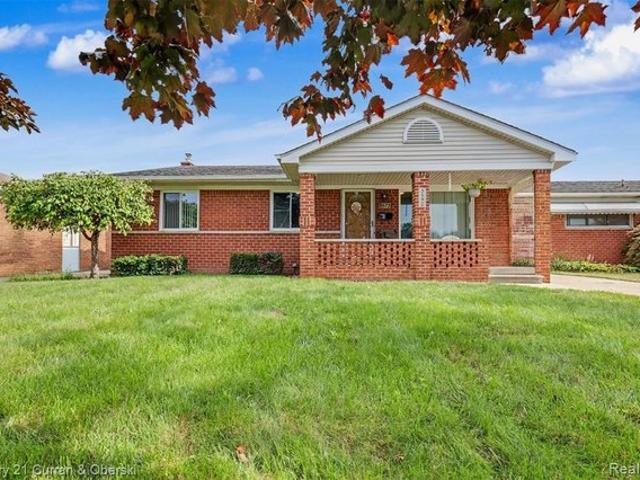 3592 Lenore St, Melvindale, MI 48122