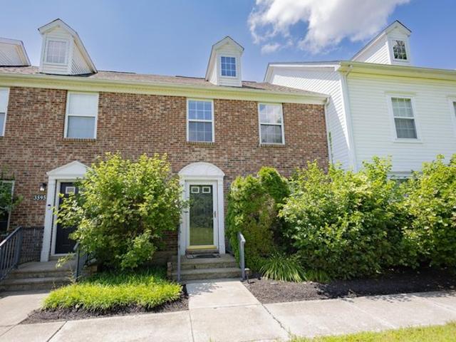 3593 Bracknell Forest Dr, Groveport, OH 43125