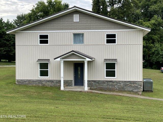 359 Community Dr, Madisonville, TN 37354