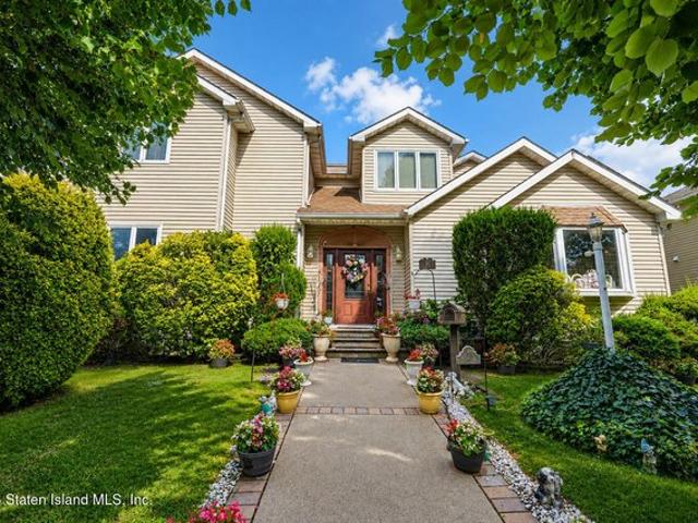 359 Bryson Ave, Staten Island, NY 10314