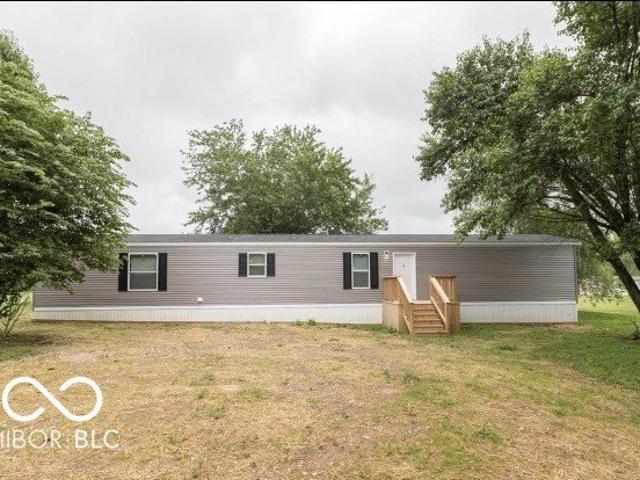 359 Gentlemen Pl, Cloverdale, IN 46120