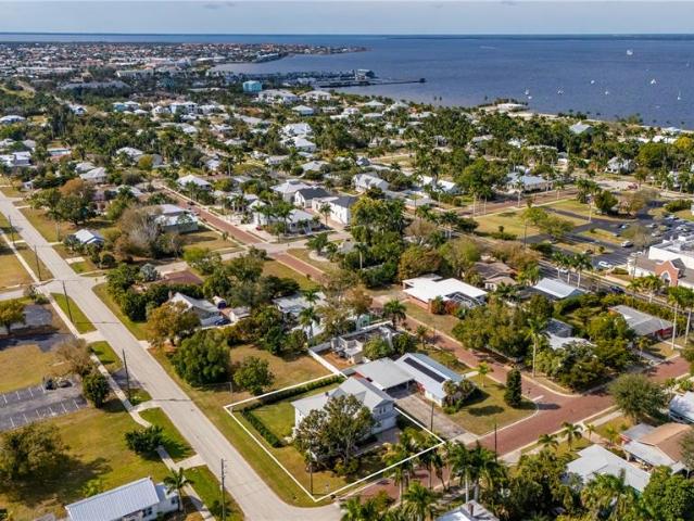 359 Gill St, Punta Gorda, FL 33950 | MLS #C7520 | Compass
