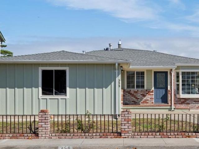 359 Grove St, Half Moon Bay, CA 94019